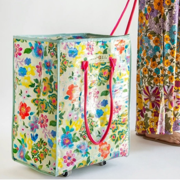 NATURAL LIFE | Bags | Nwot Natural Life Floral Garden Rollingtote Bag ...